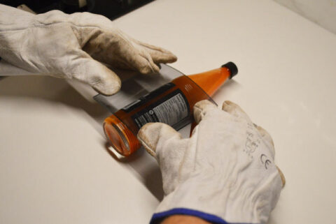 Piegare il plexiglass? Ecco come fare! | Pannelliplastica.it